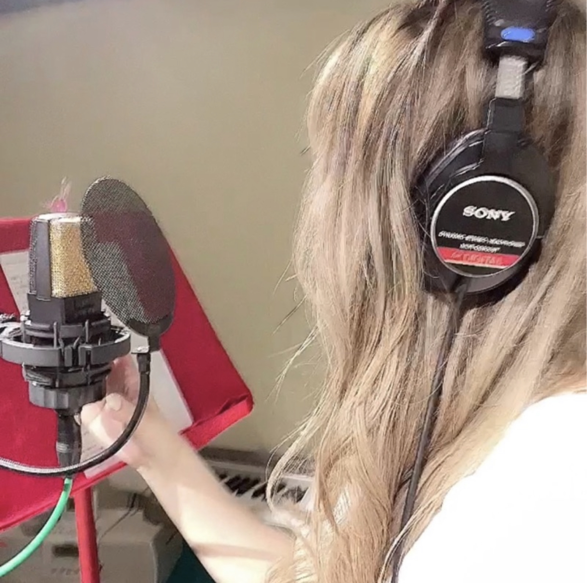 kana OfficialFanclub | FANCLOVE（ファンクラブ）